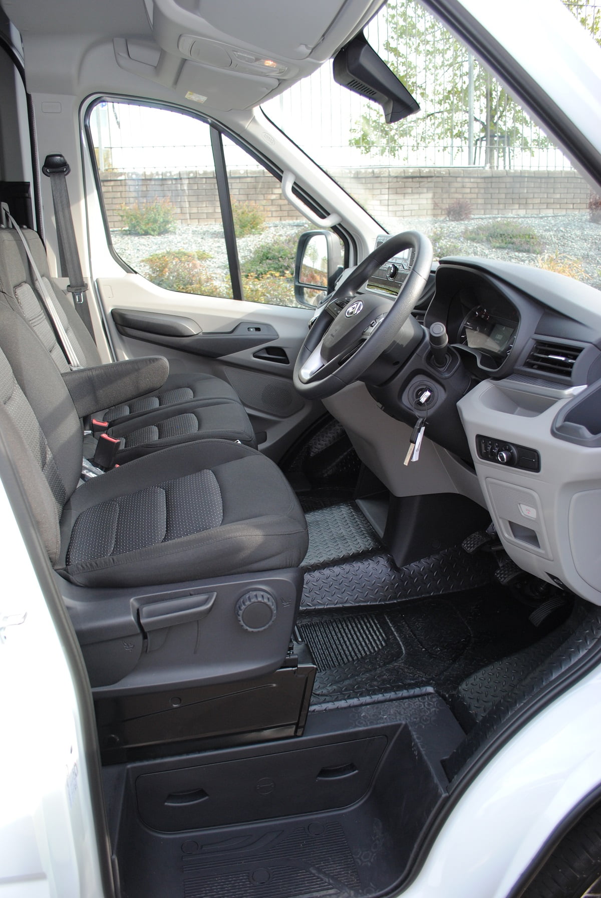 MAXUS launches Deliver 9 and e Deliver 3 range | The Van Expert