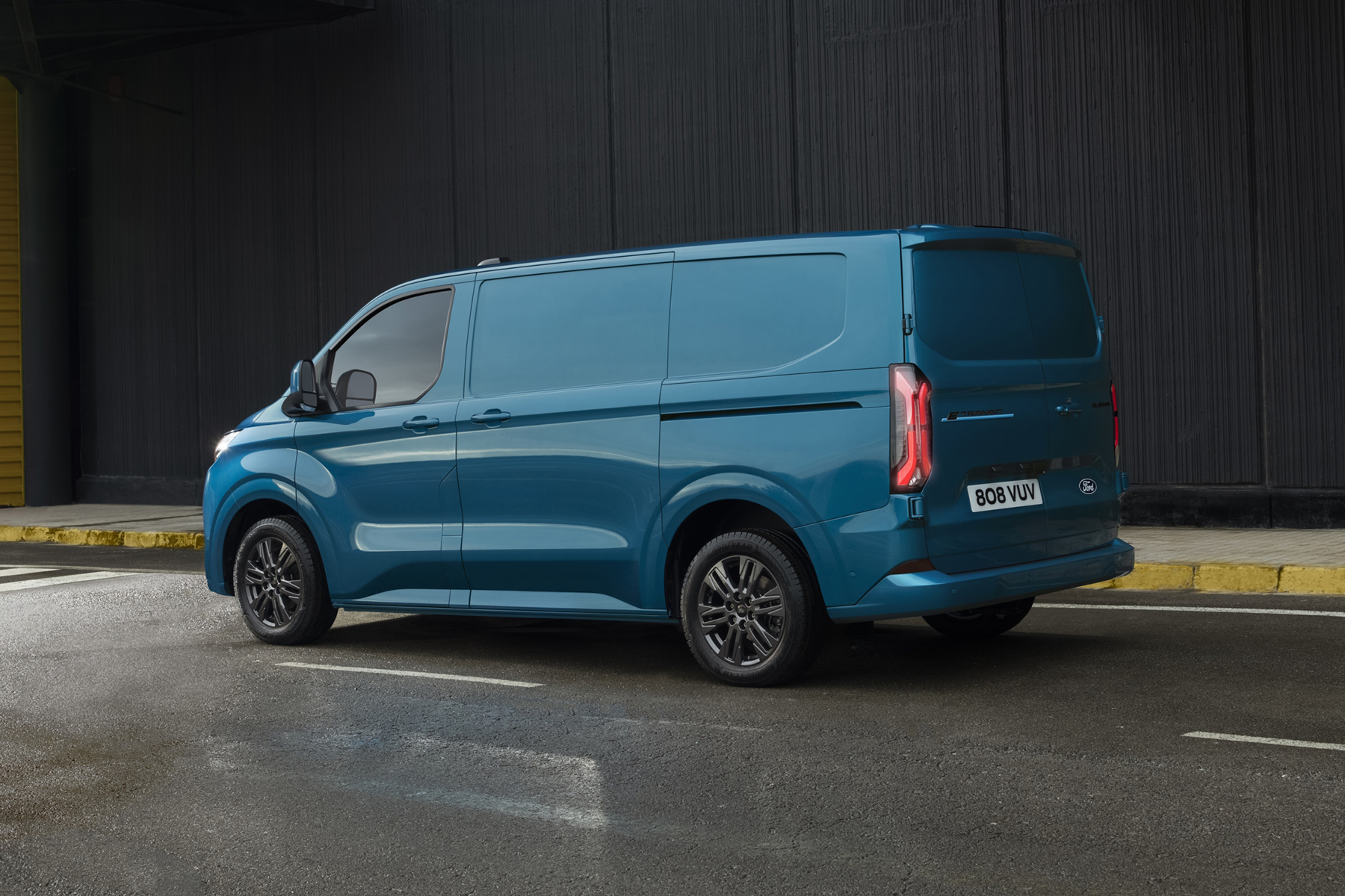 Ford reveals more E-Transit Custom details | The Van Expert