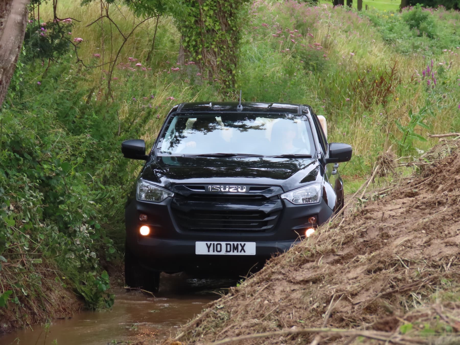 Isuzu D-Max Utility review 2024 | The Van Expert