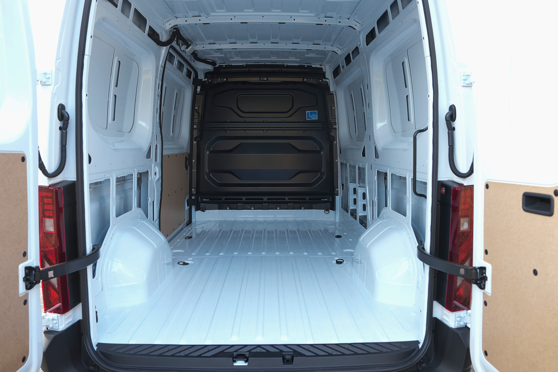 Renault Master review 2026 | The Van Expert